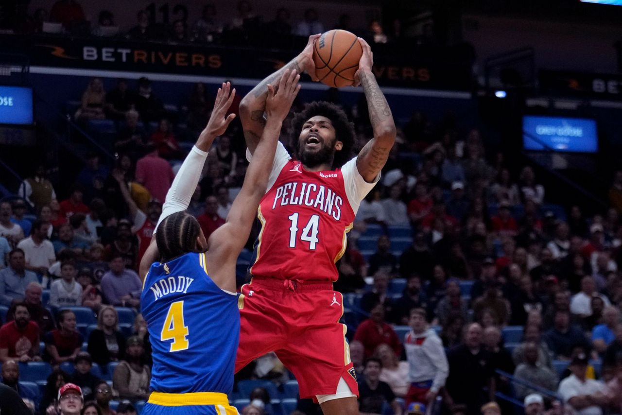 Warriors 0-6 on road, fall to Pelicans with 4 starters out