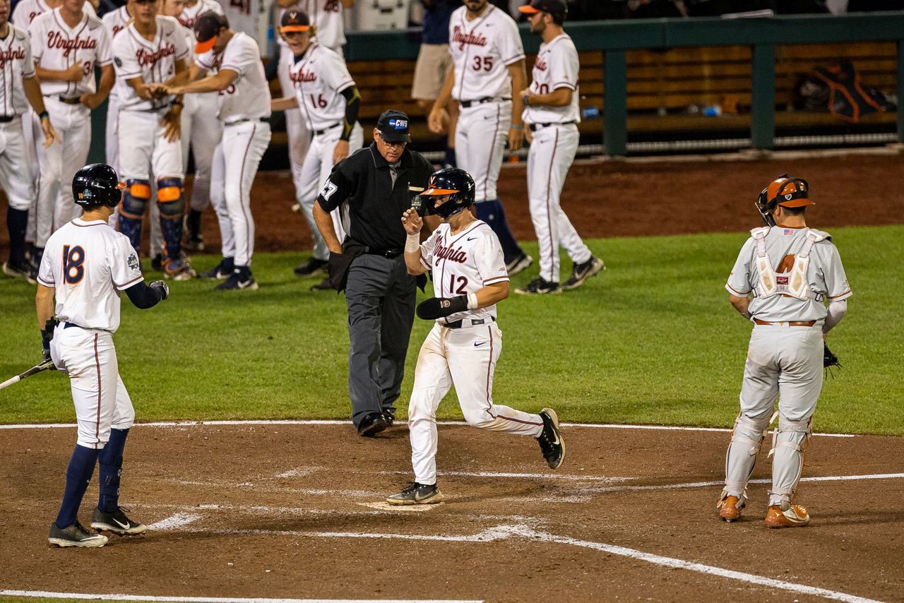 Texas defeats Virginia 6-2 to reach bracket final at CWS