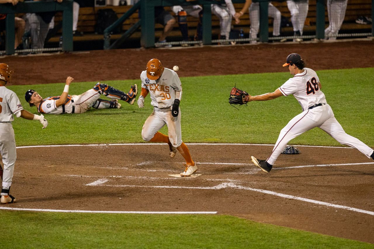 Texas defeats Virginia 6-2 to reach bracket final at CWS