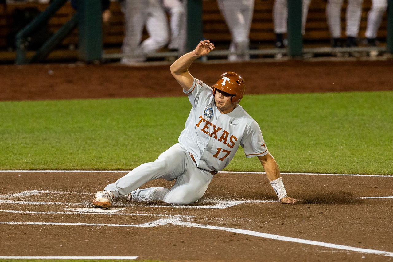 Texas defeats Virginia 6-2 to reach bracket final at CWS
