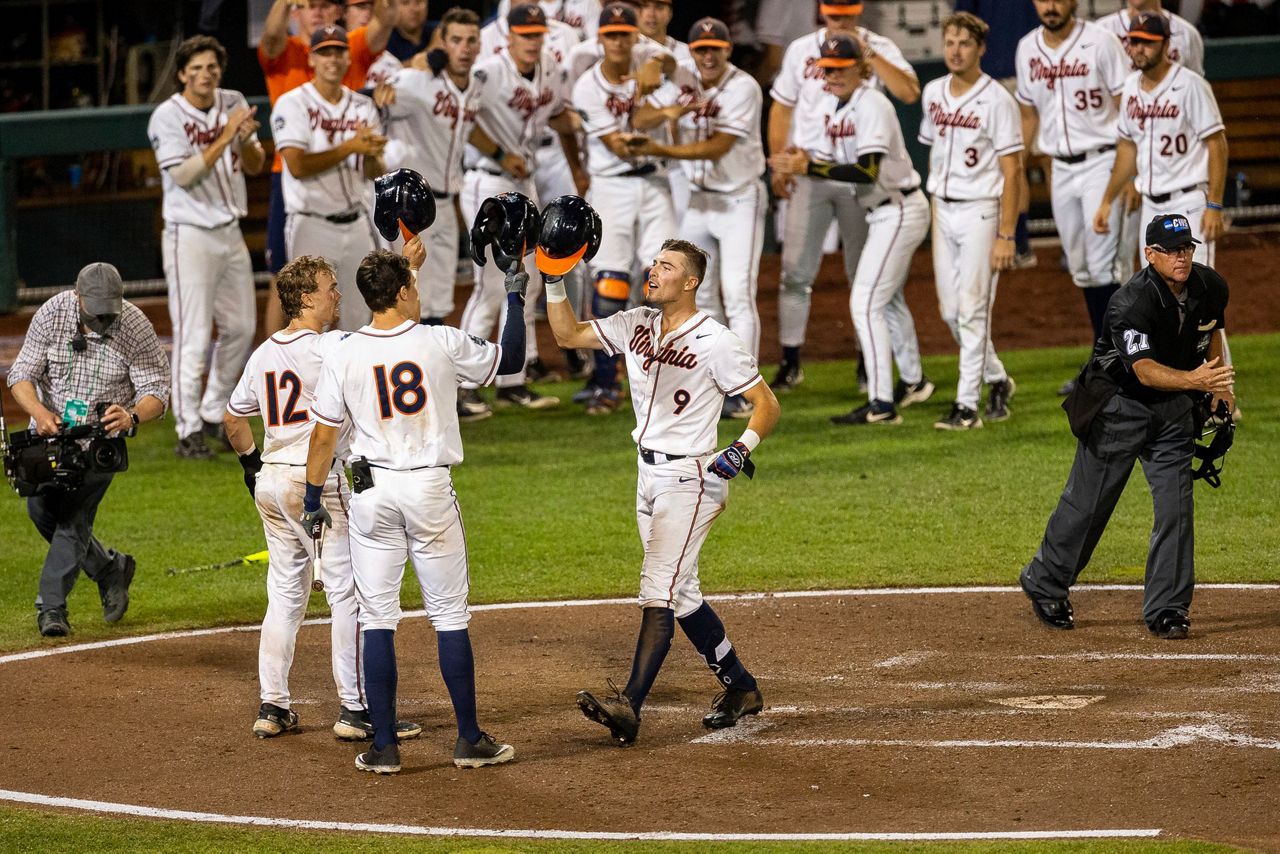 Texas defeats Virginia 6-2 to reach bracket final at CWS