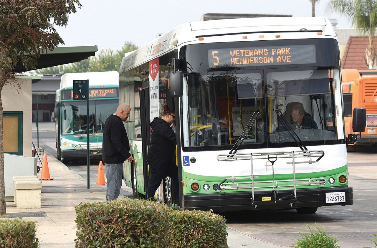 California mandates 100-percent zero-emission bus fleet