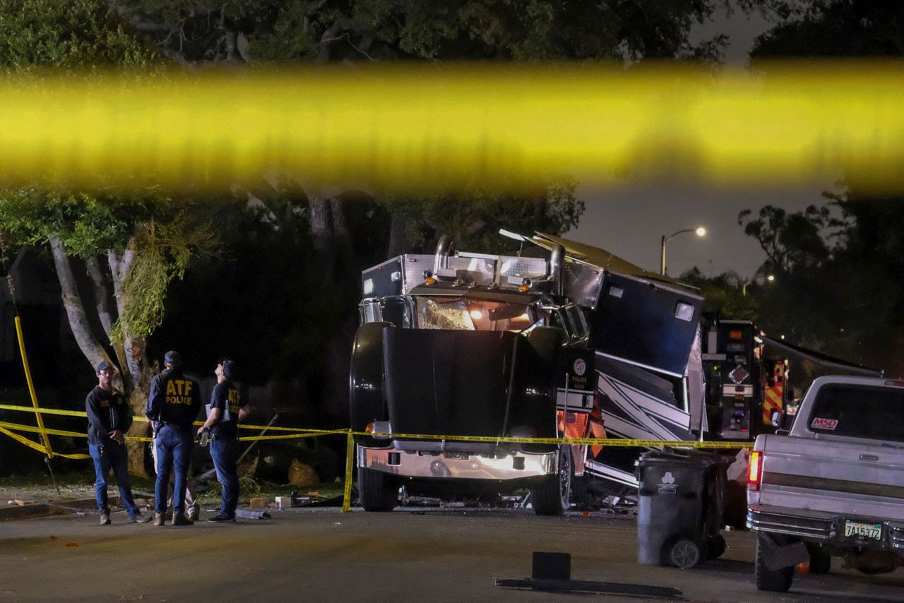17 hurt as illegal fireworks caches explodes in Los Angeles