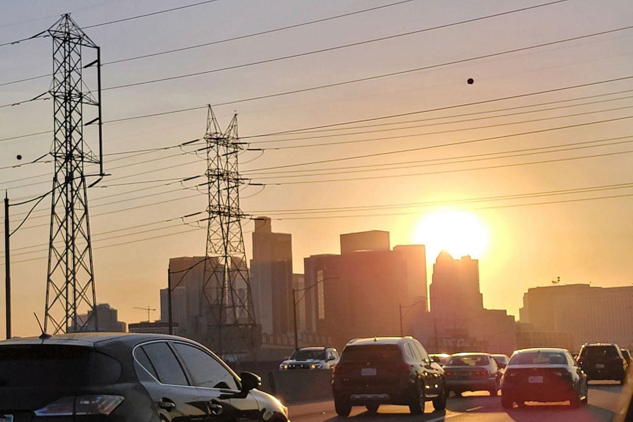 Heat wave puts California in fossil fuel conundrum
