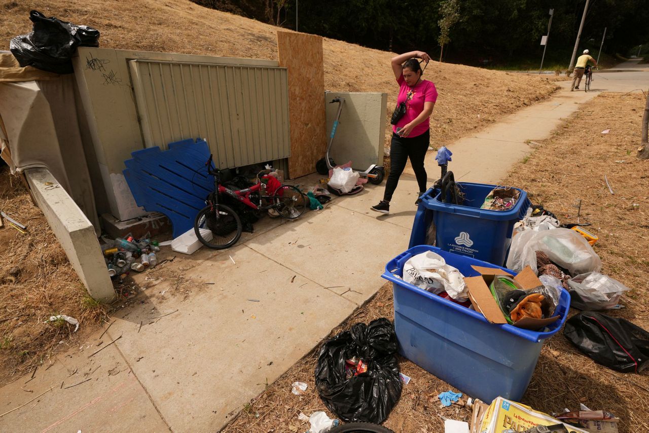 Gov. Gavin Newsom urges California cities and counties to ban homeless ...