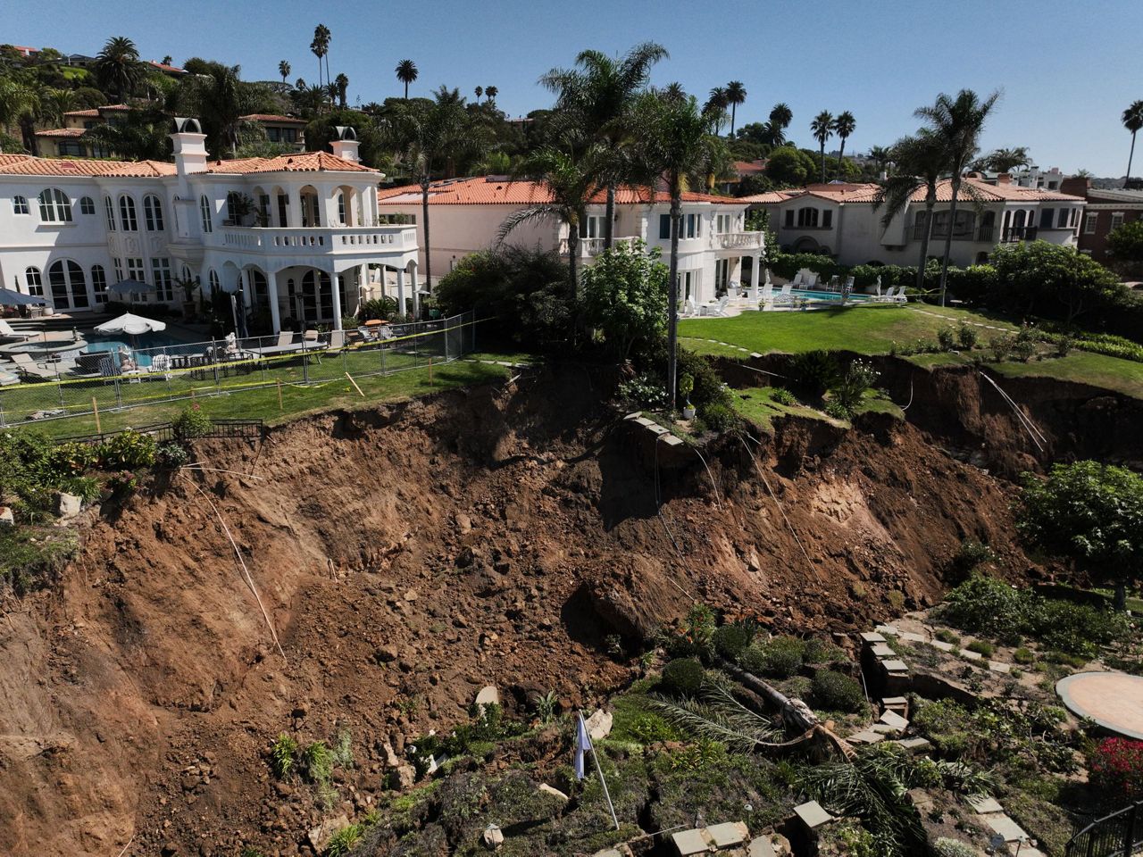 Hundreds of feet of coastal bluff in California fell toward the ocean ...