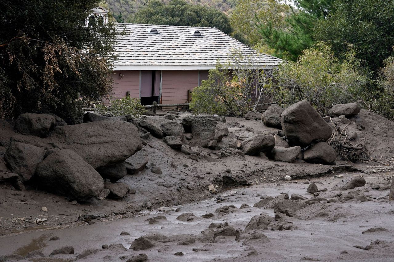 Rains, mudslides prompt Southern California evacuations Rains, mudslides prompt Southern California evacuations