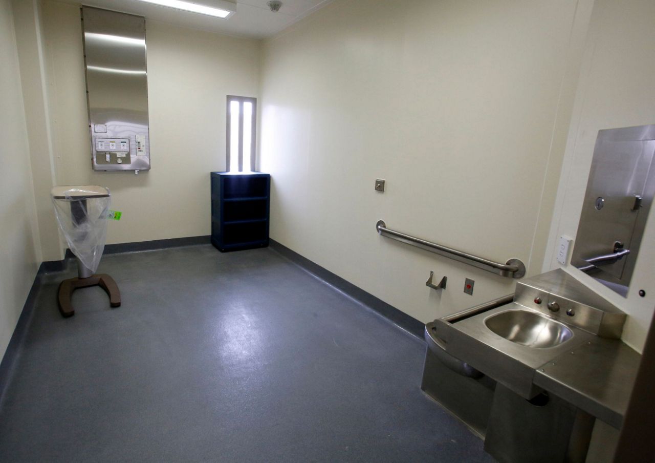 Legionnaires' disease found in adjacent California prisons