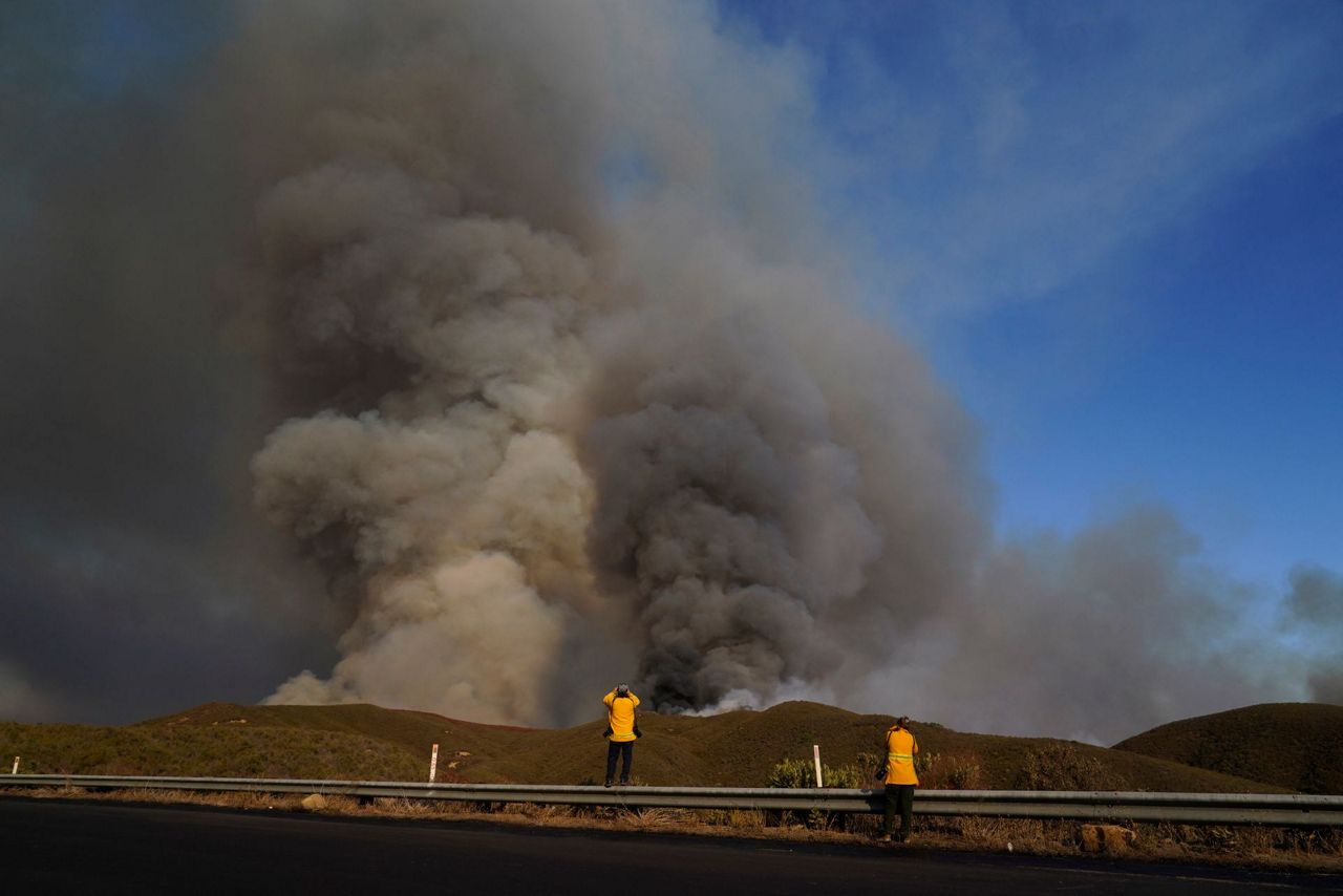 California wildfires prompt evacuations amid heat wave