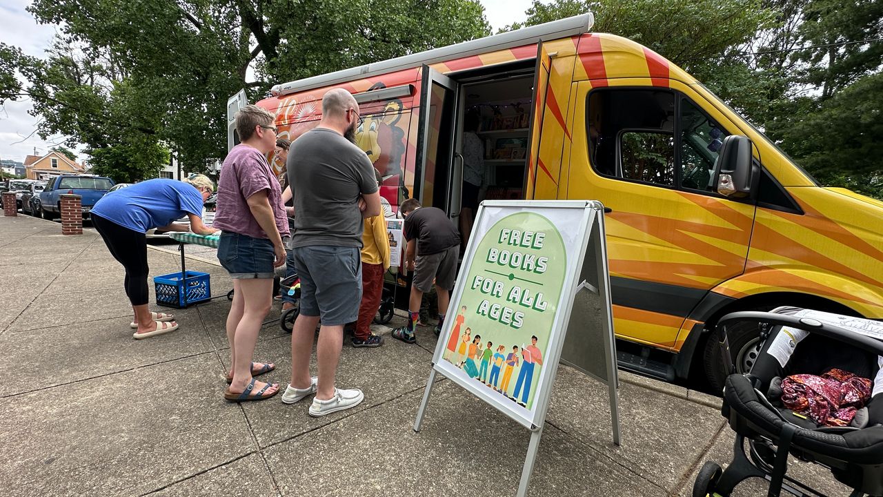 Campbell County Library Summer Book Bus Tour