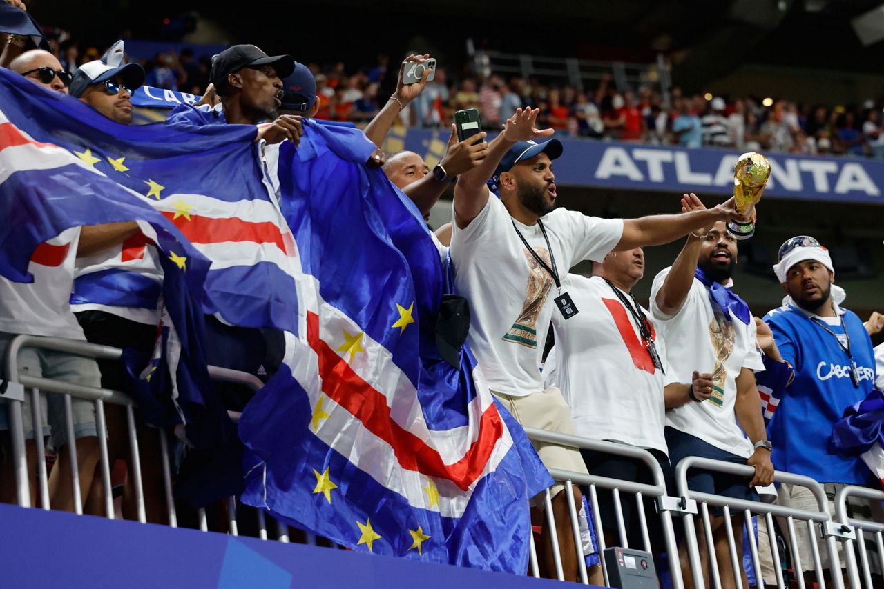 Cape Verde’s star goalkeeper Vozinha gets a family boost before Uruguay ...