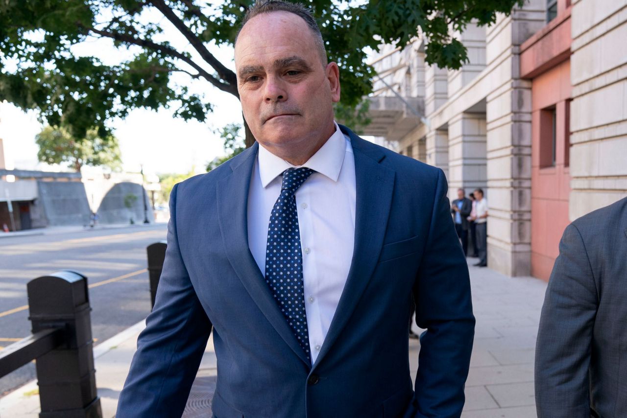 Ex-NYPD officer gets 10 years in prison for Jan. 6 attack
