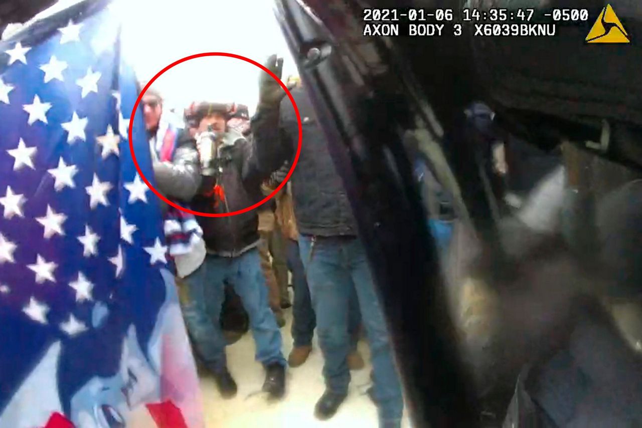 Man who told jurors he had 'fun' at the Capitol riot is sentenced to 6 ...