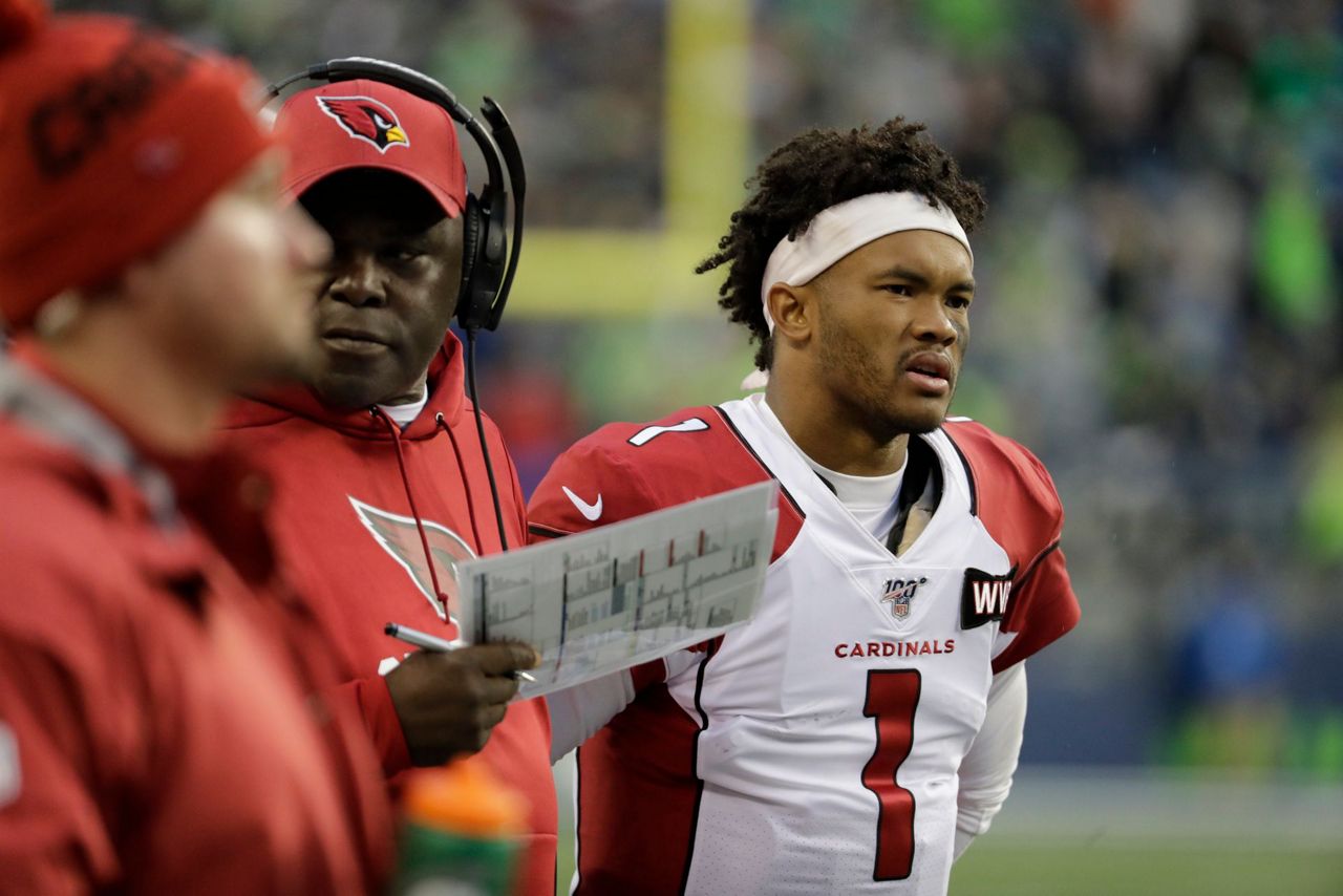 From AirPods to airing it out: Murray learns the ways of NFL