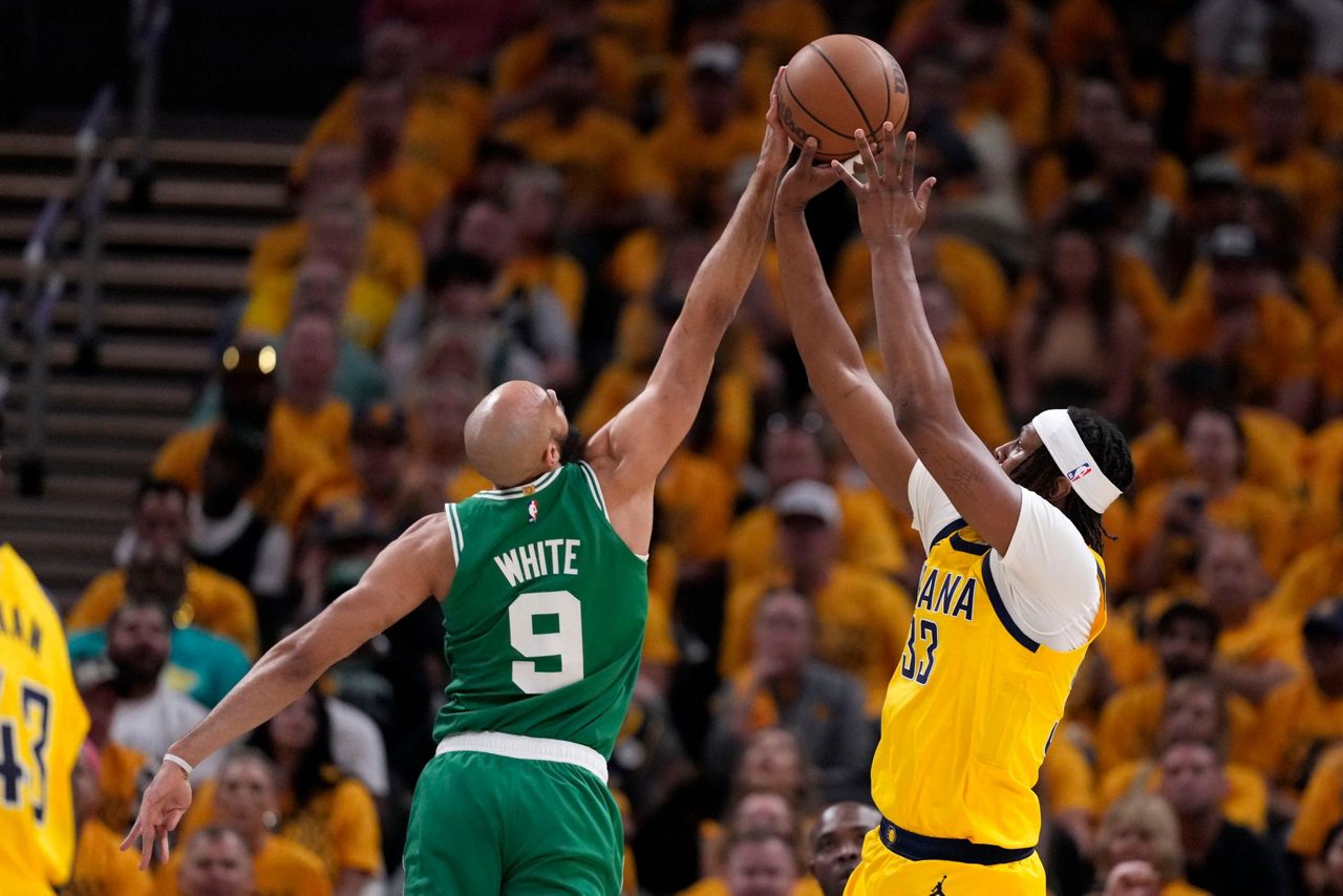 Jrue Holiday's finishing flurry helps Celtics beat Pacers 114-111 for 3-0 lead in East finals