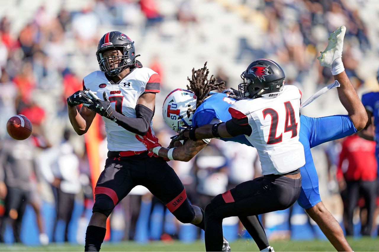 Pandemic-driven spring football requires virtual creativity