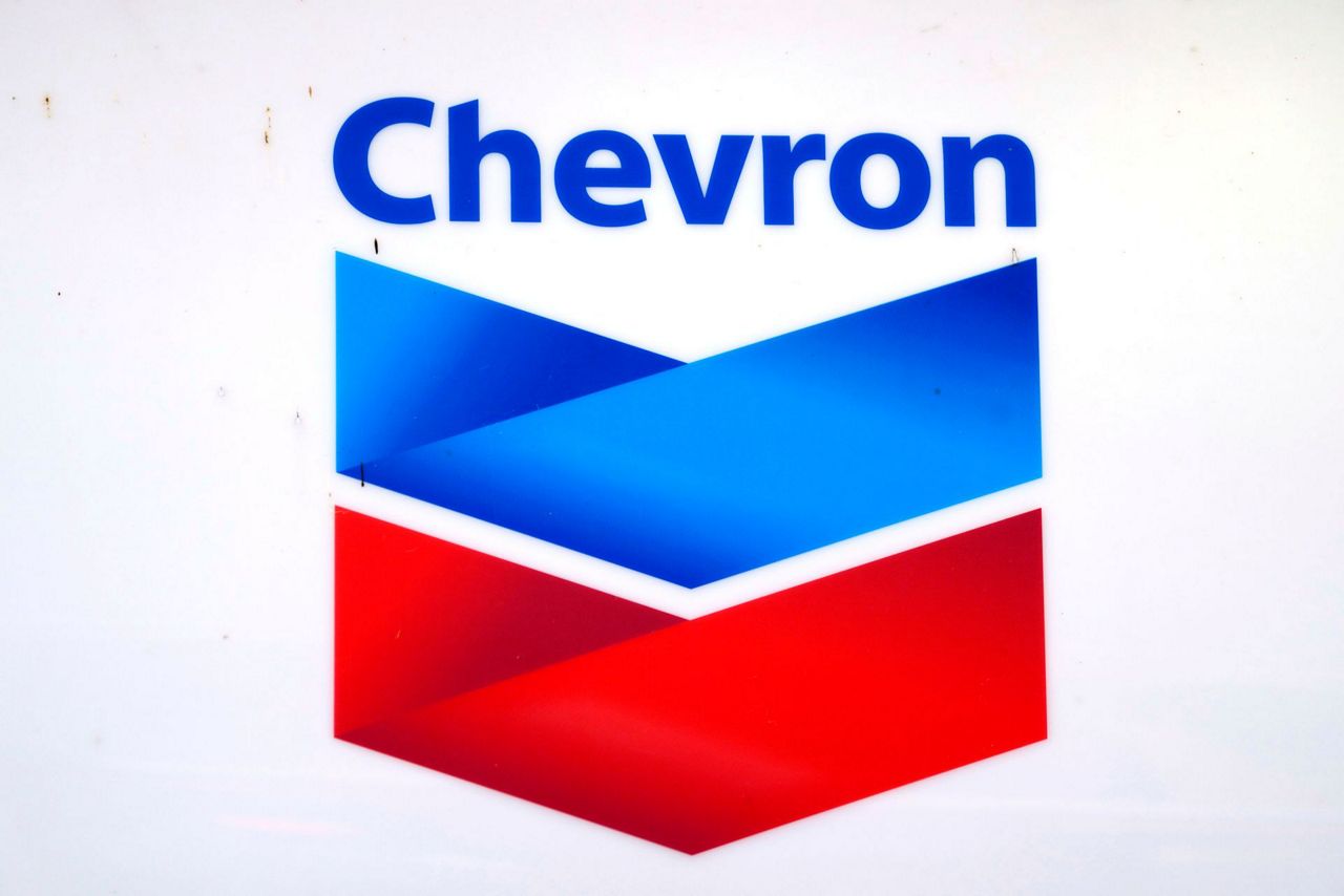 Chevron to buy Hess for $53 billion as the biggest US oil companies get ...