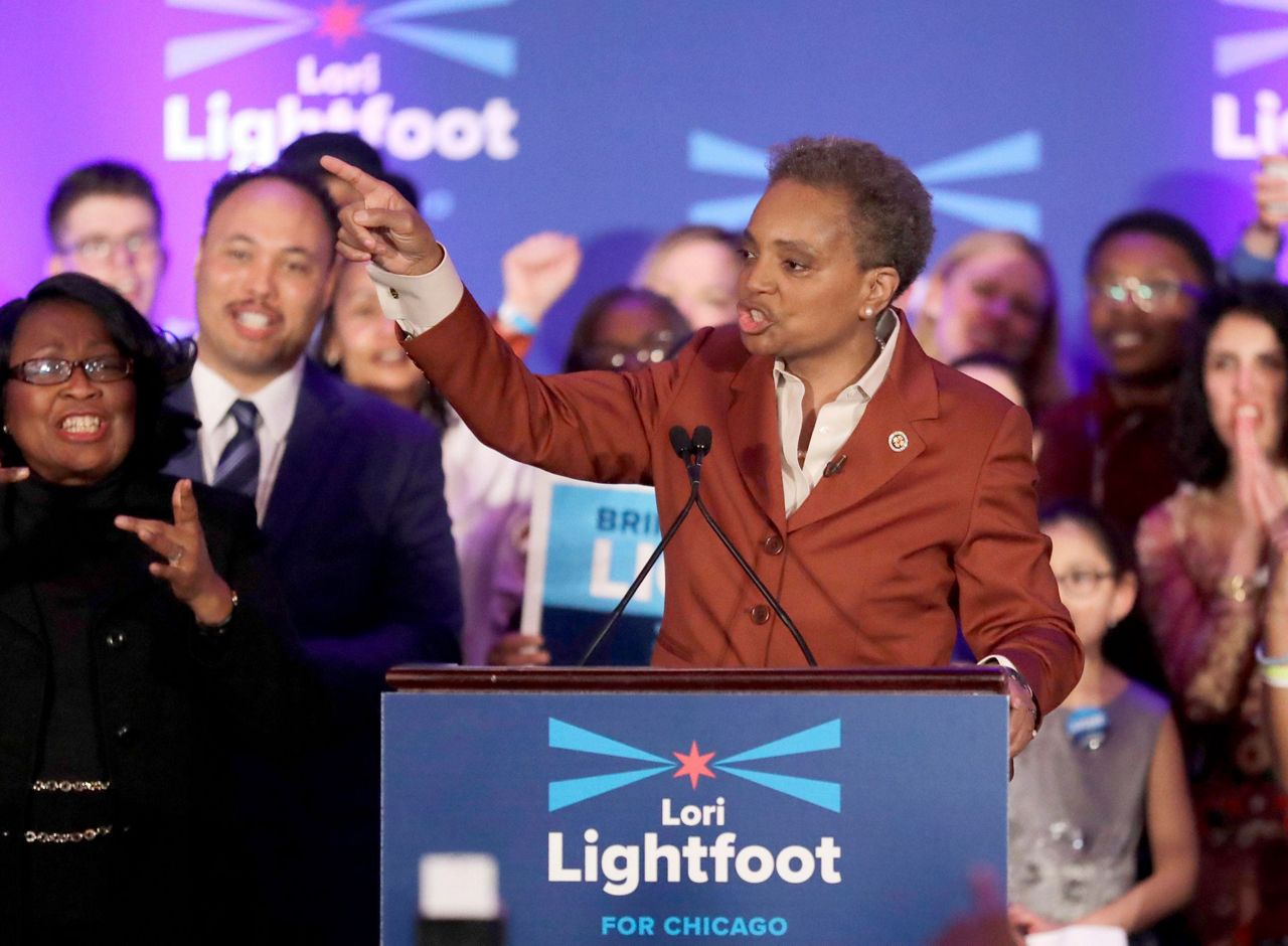The Latest: Lori Lightfoot takes oath as Chicago mayor