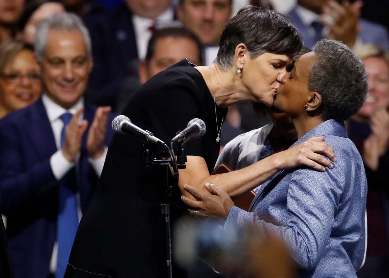 Incoming Chicago mayor has path to historic police reforms