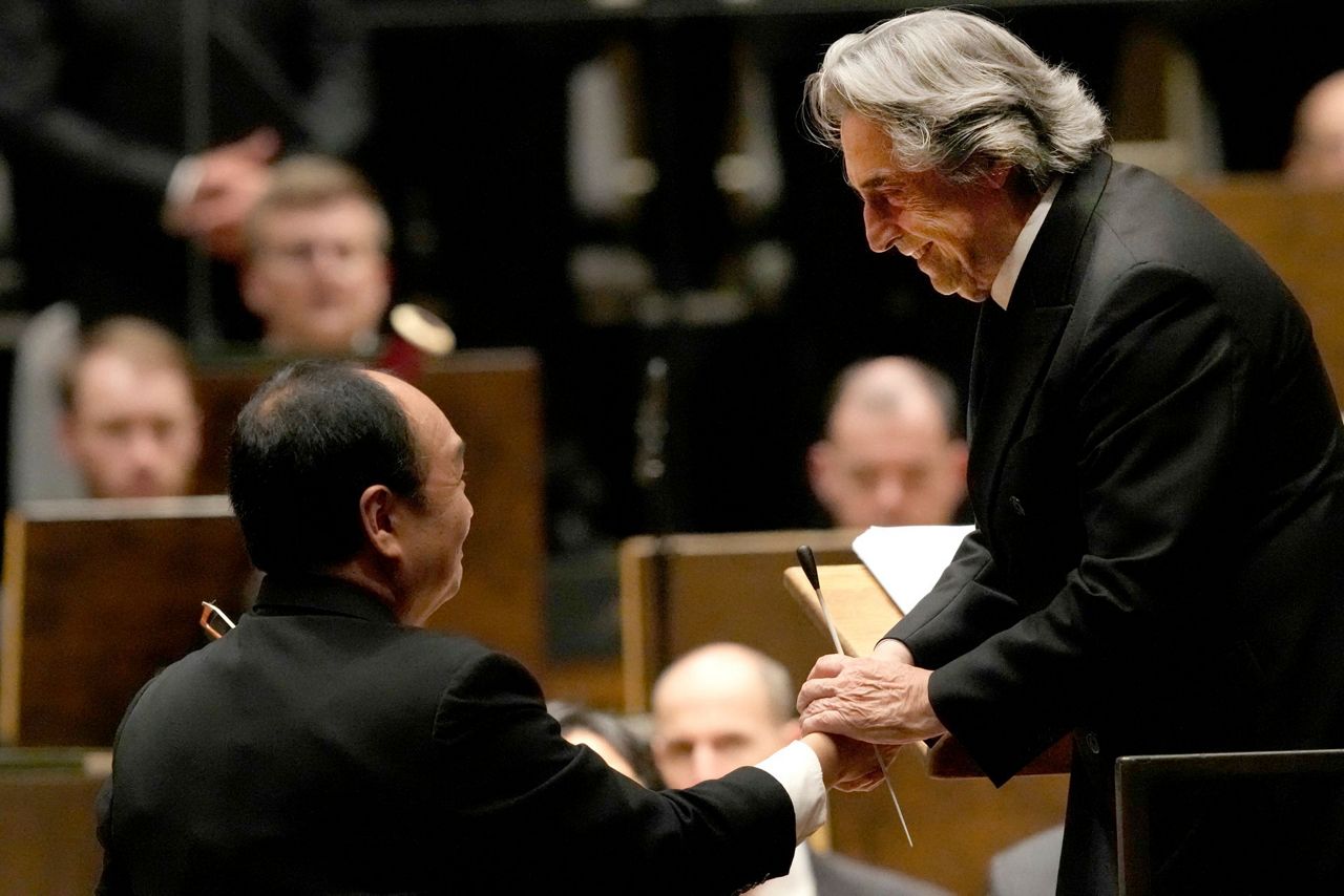 Muti ends 13 seasons with Chicago Symphony Orchestra with praise and ...
