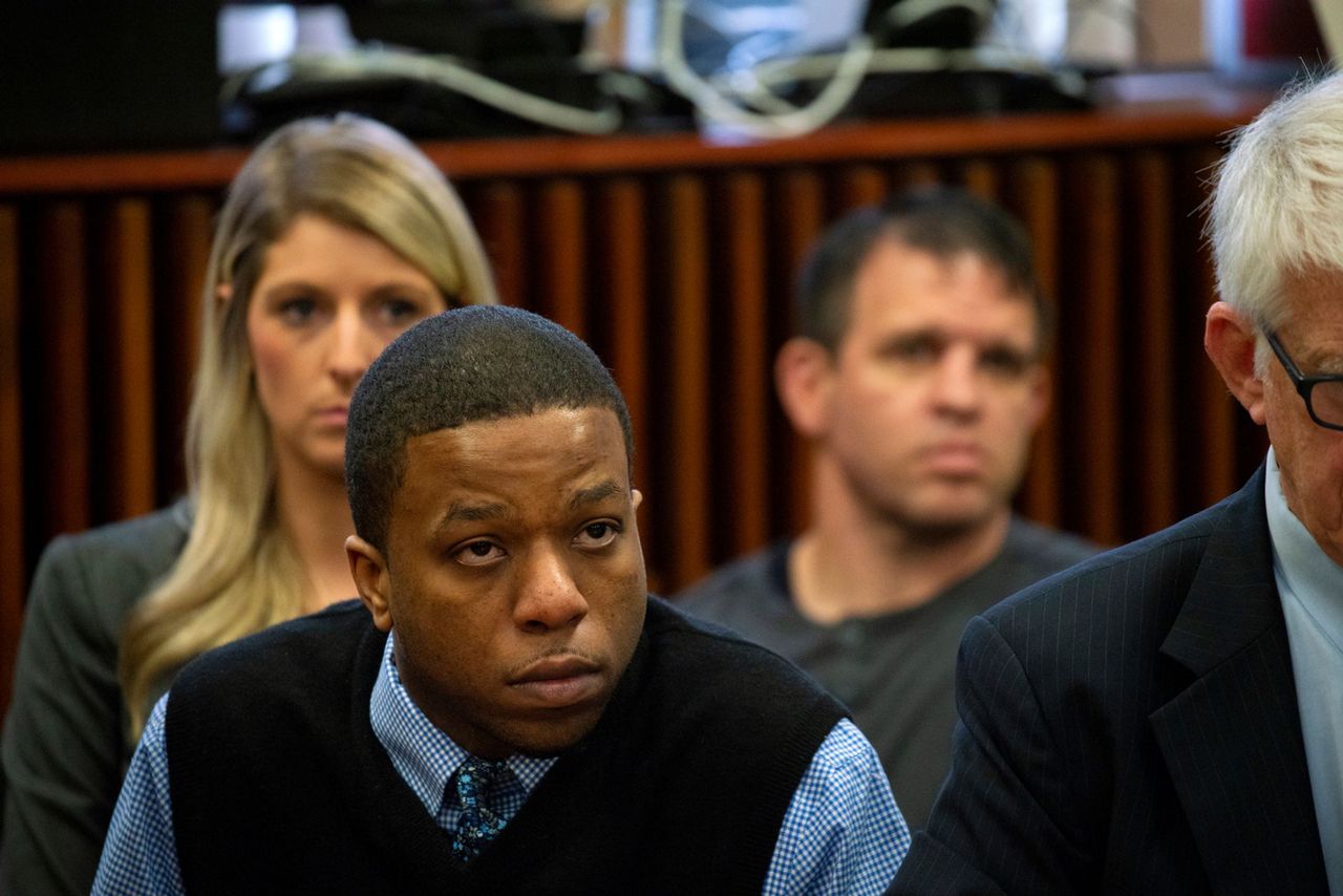 Jury convicts man in killing of Chicago boy lured into alley