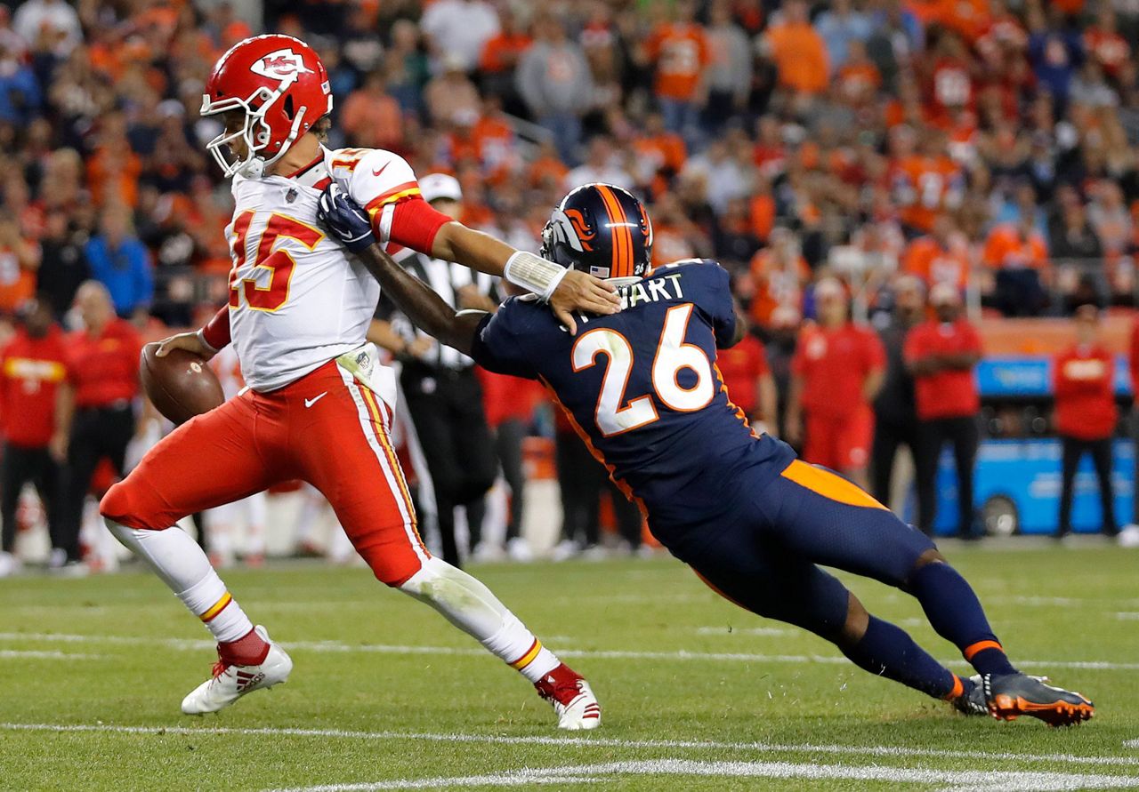 Go left: Mahomes' pass with opposite hand the talk after win