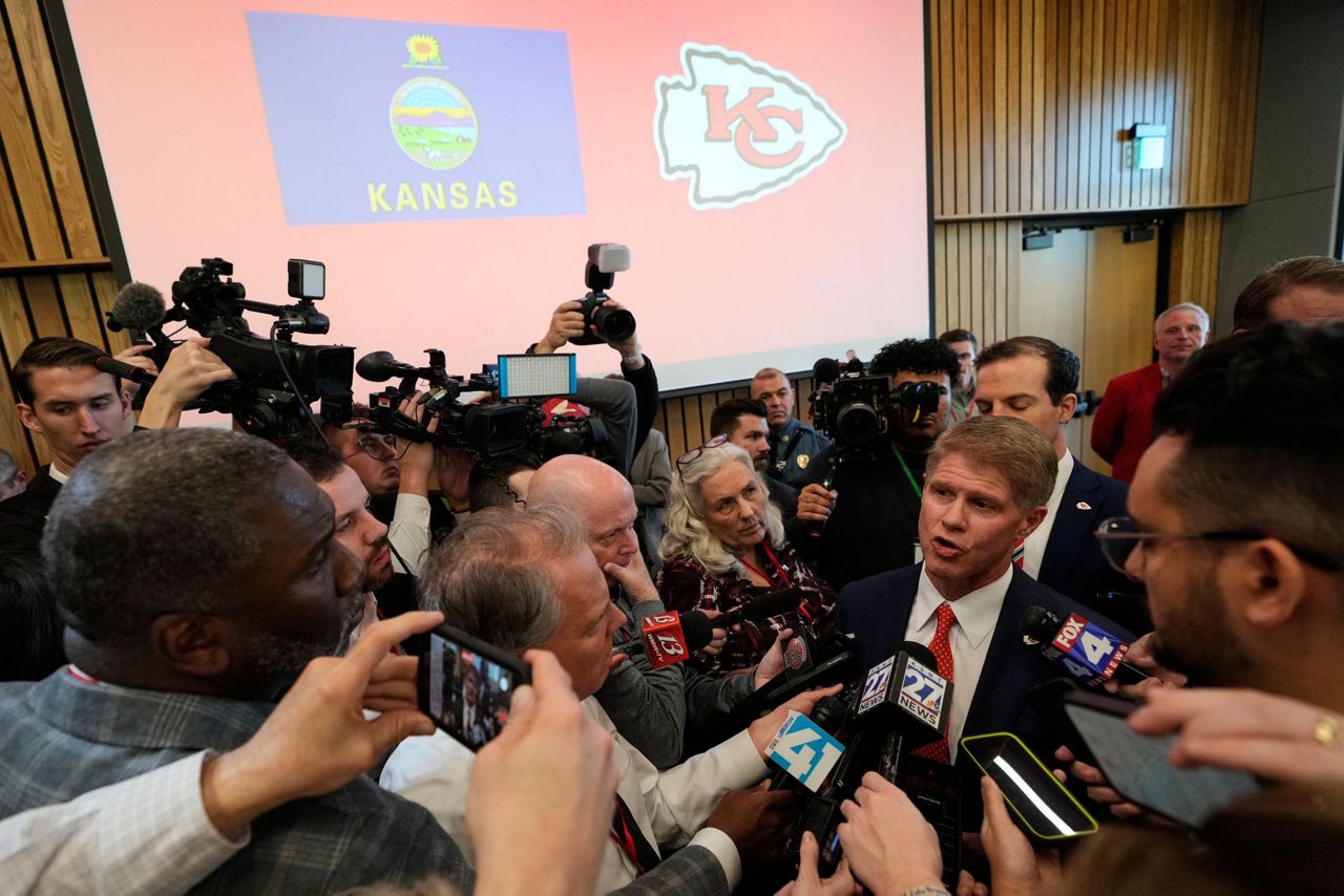 Kansas lawmakers to vote on proposal to lure Kansas City Chiefs with ...