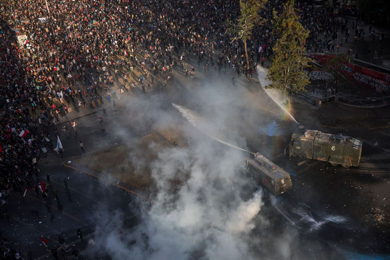 UN team gathers accounts of injuries during Chile's protests