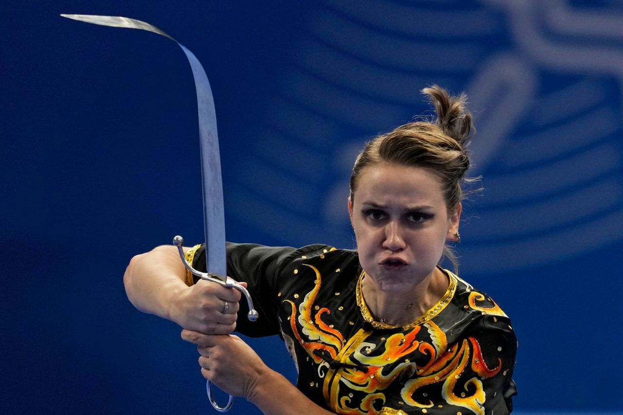 13-year-old Chinese skateboarder wins gold at the Asian Games and now ...