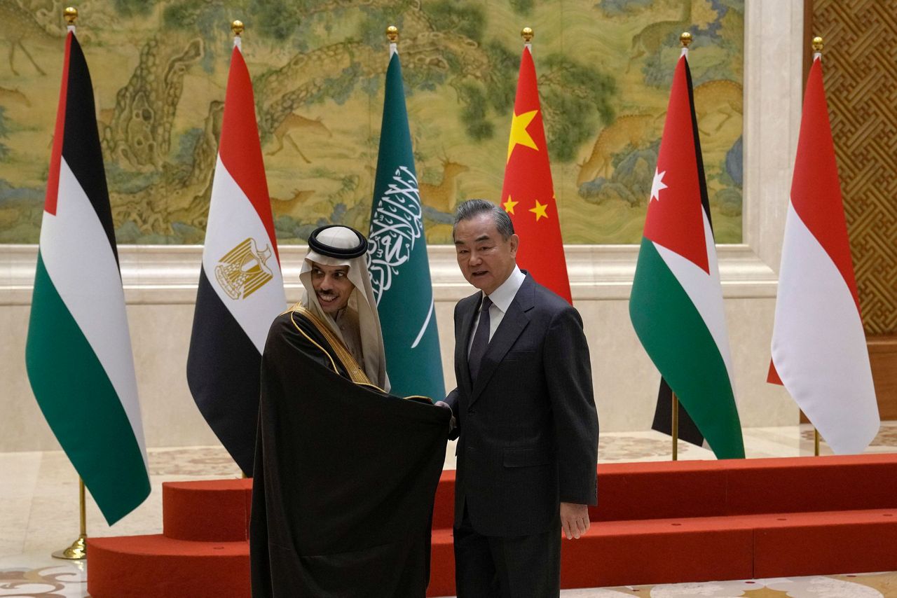 China welcomes Arab and Muslim foreign ministers for talks on ending ...