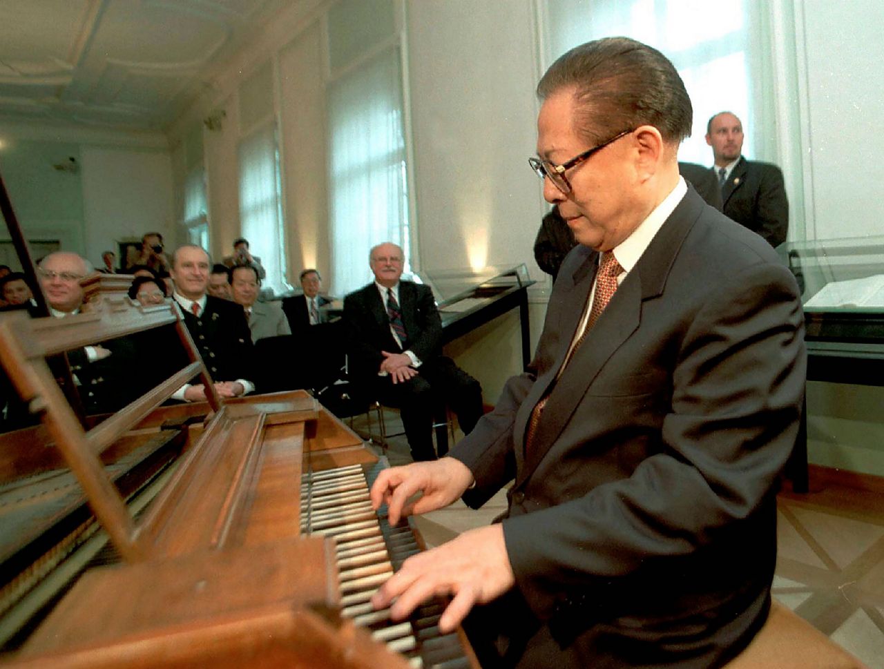 Former President Jiang Zemin, who guided China’s rise, dies