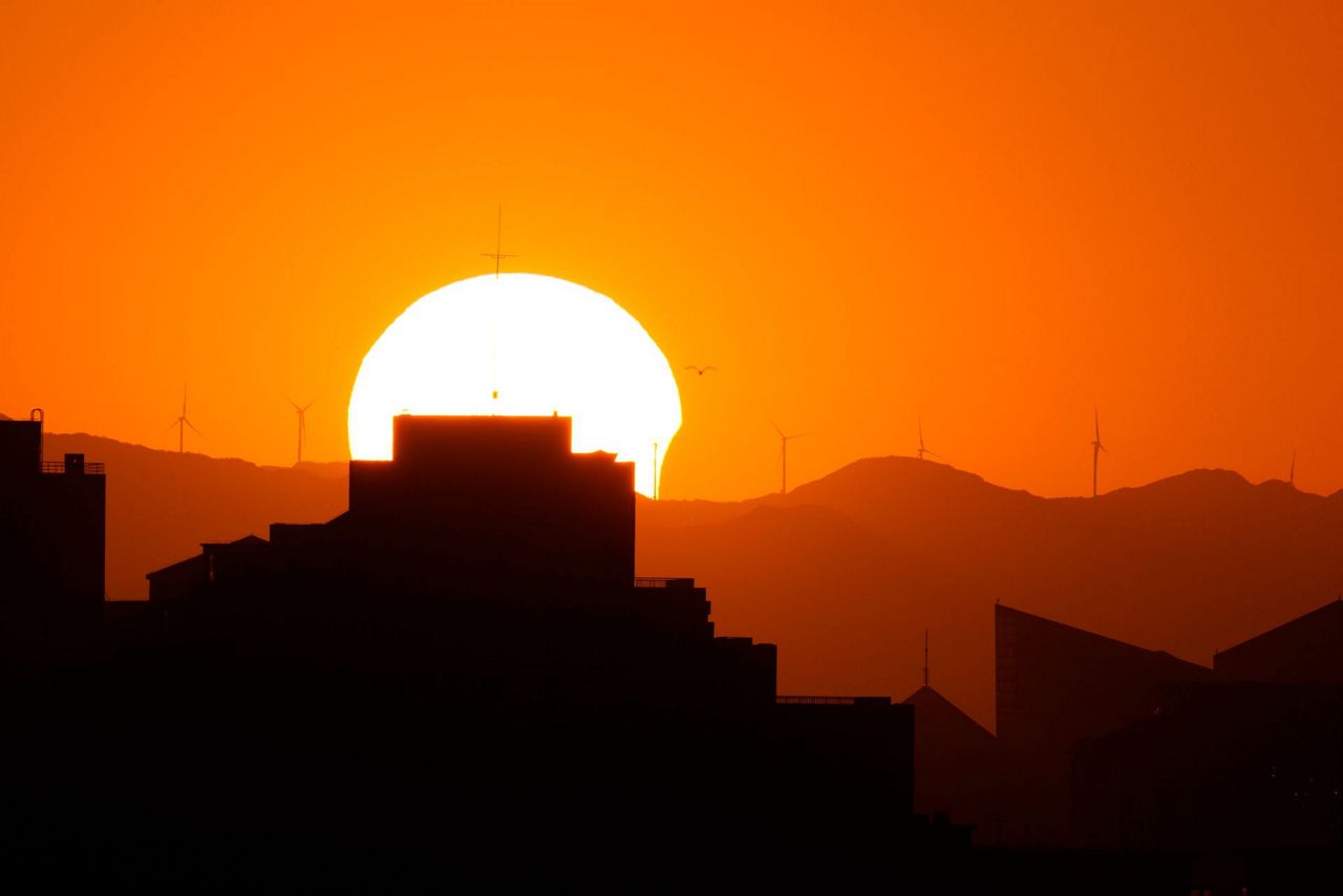 Sunrise special: Solar eclipse thrills world's northern tier