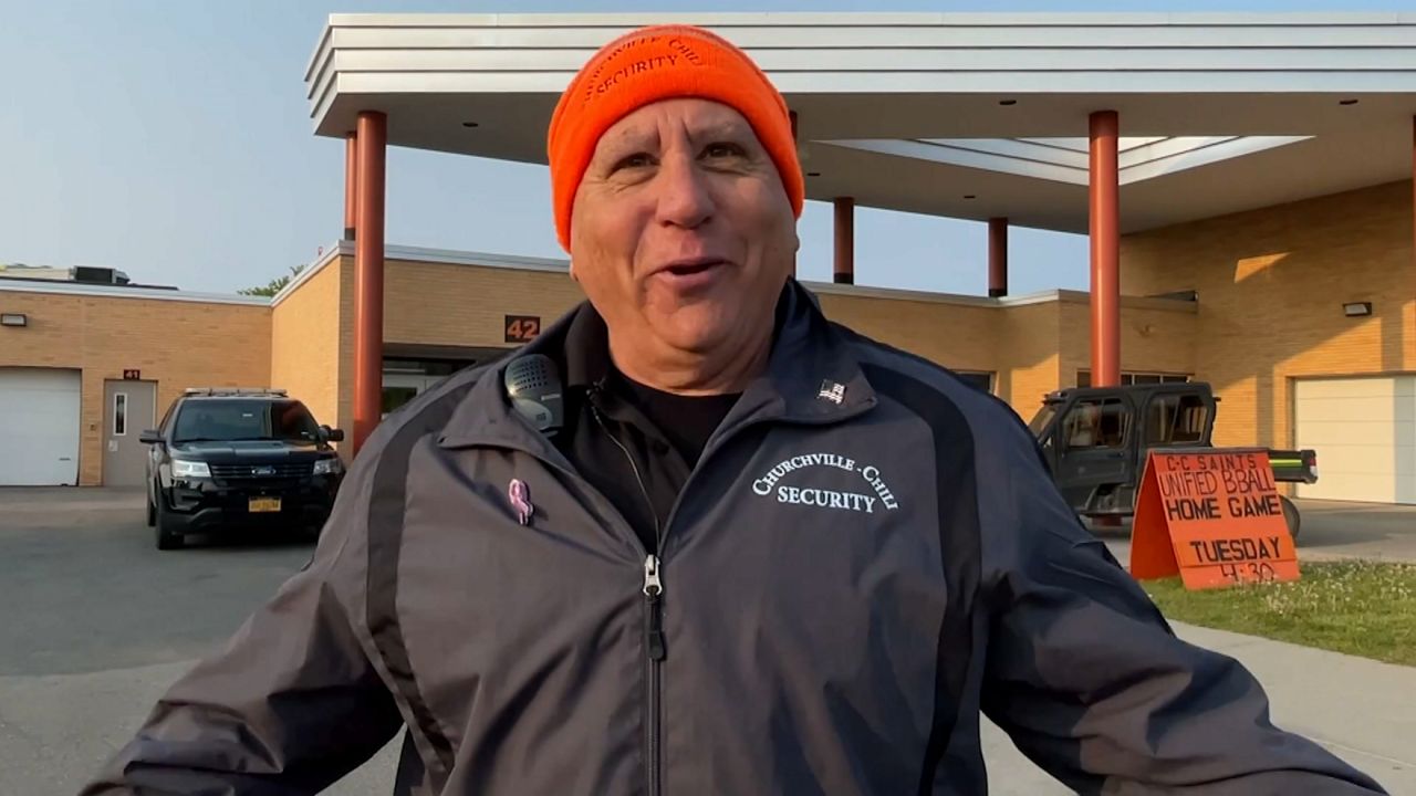 School security guard leaves lasting impression on students