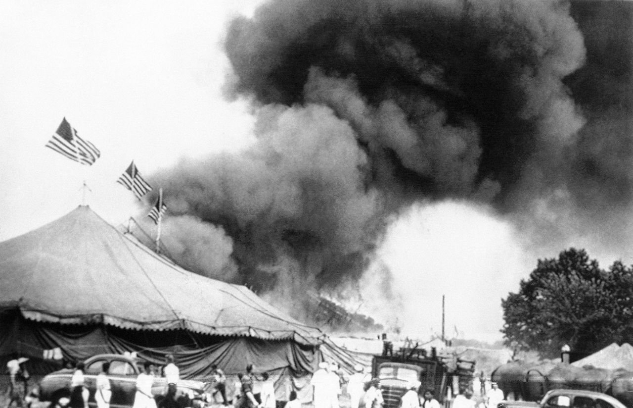 2 victims of 1944 circus fire being exhumed in ID attempt