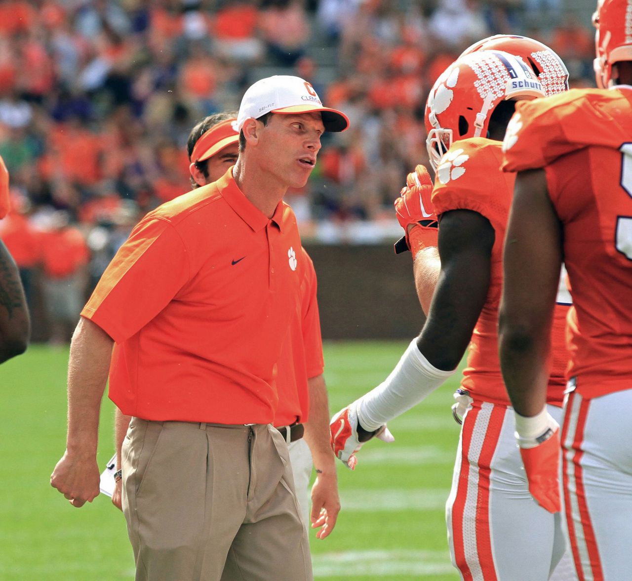 Clemson reworks Venables contract to $2M for 5 years