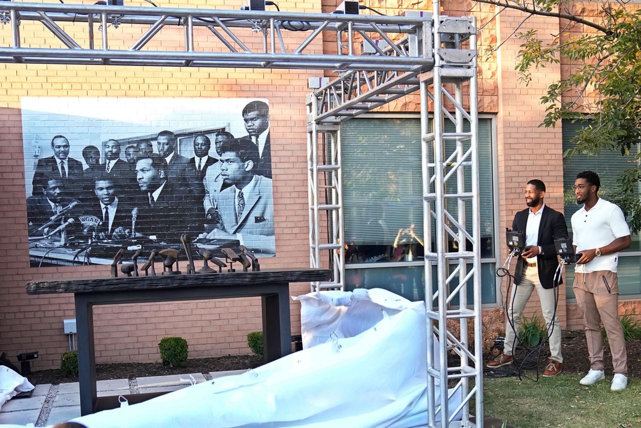 Sculpture commemorating historic 1967 Cleveland summit with Ali, Jim ...