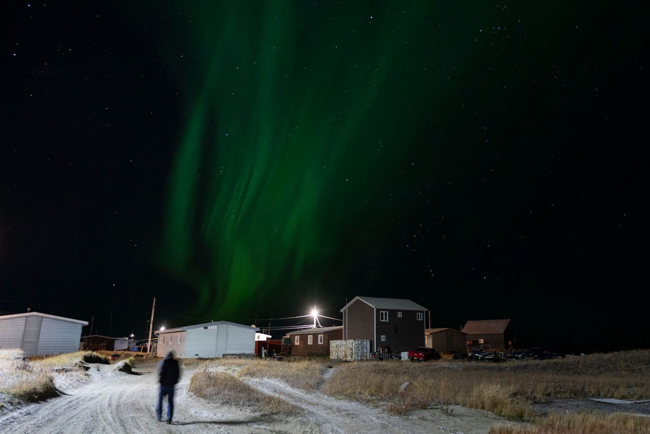 Climate migration: Alaska village resists despite threats