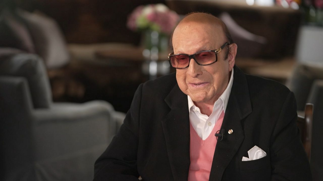 Clive Davis to be honored by NY Pops at Carnegie Hall