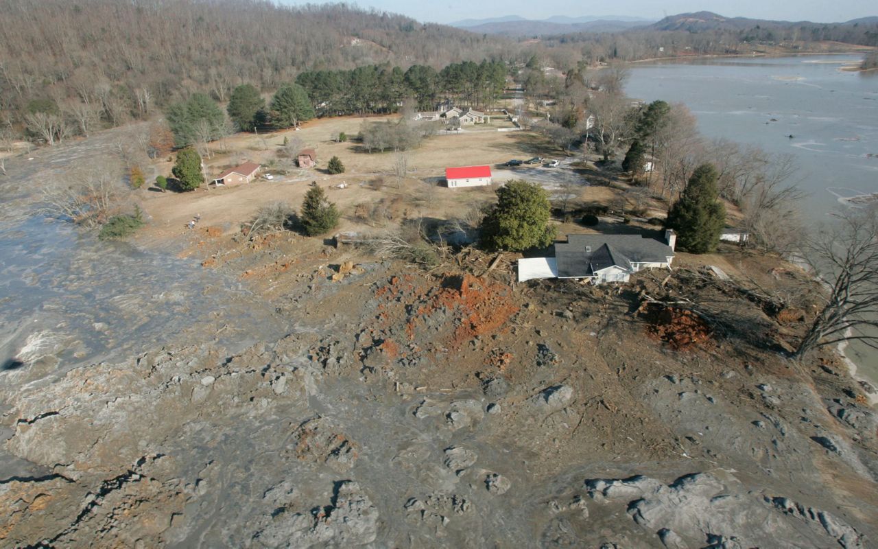 TVA backlash grows as coal ash spill workers fall sick