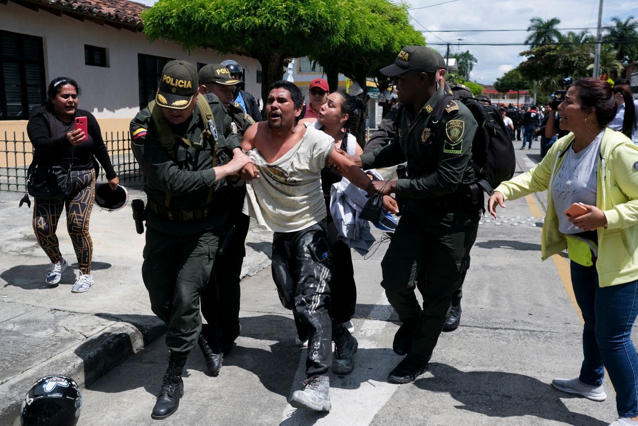 Fire kills 49 following riot at prison in Colombia