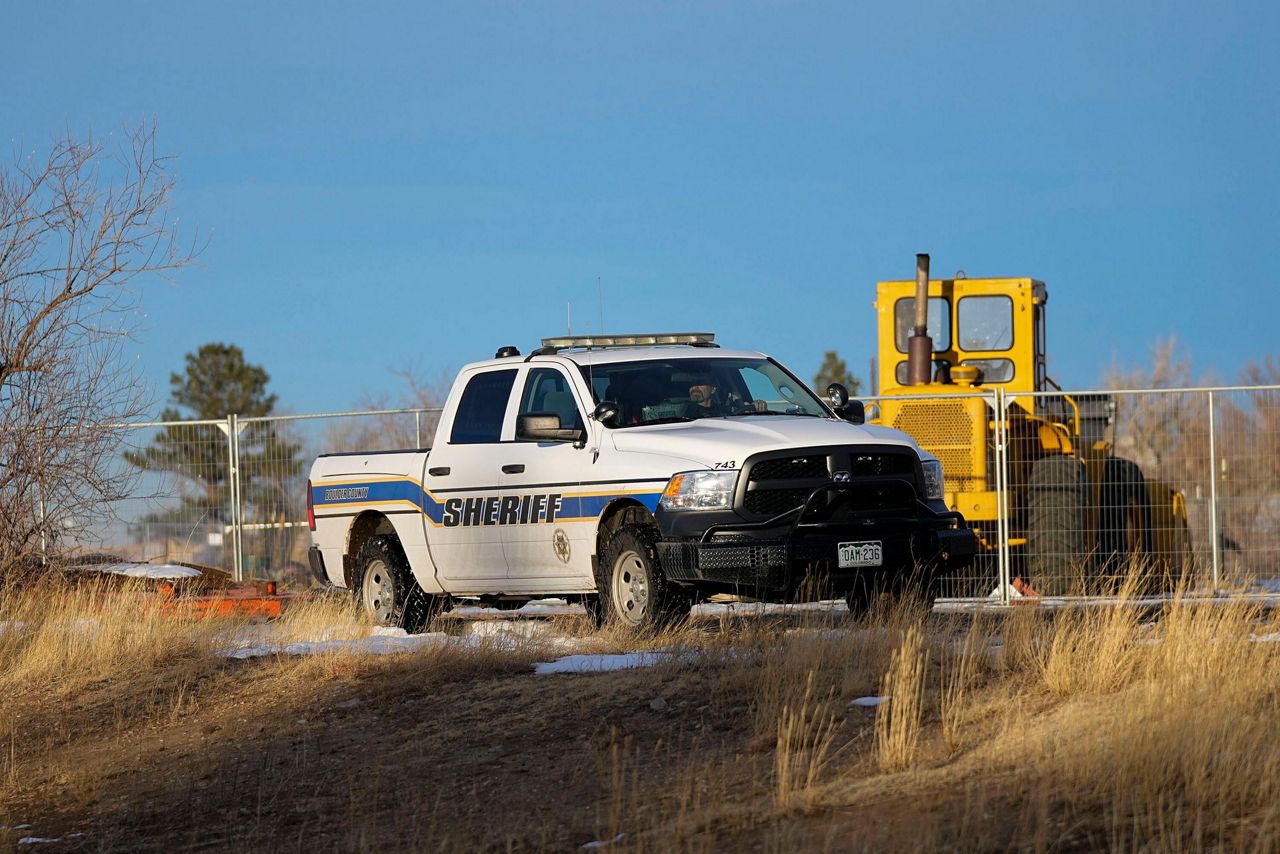 Colorado fire evacuation aided by daylight, access to roads