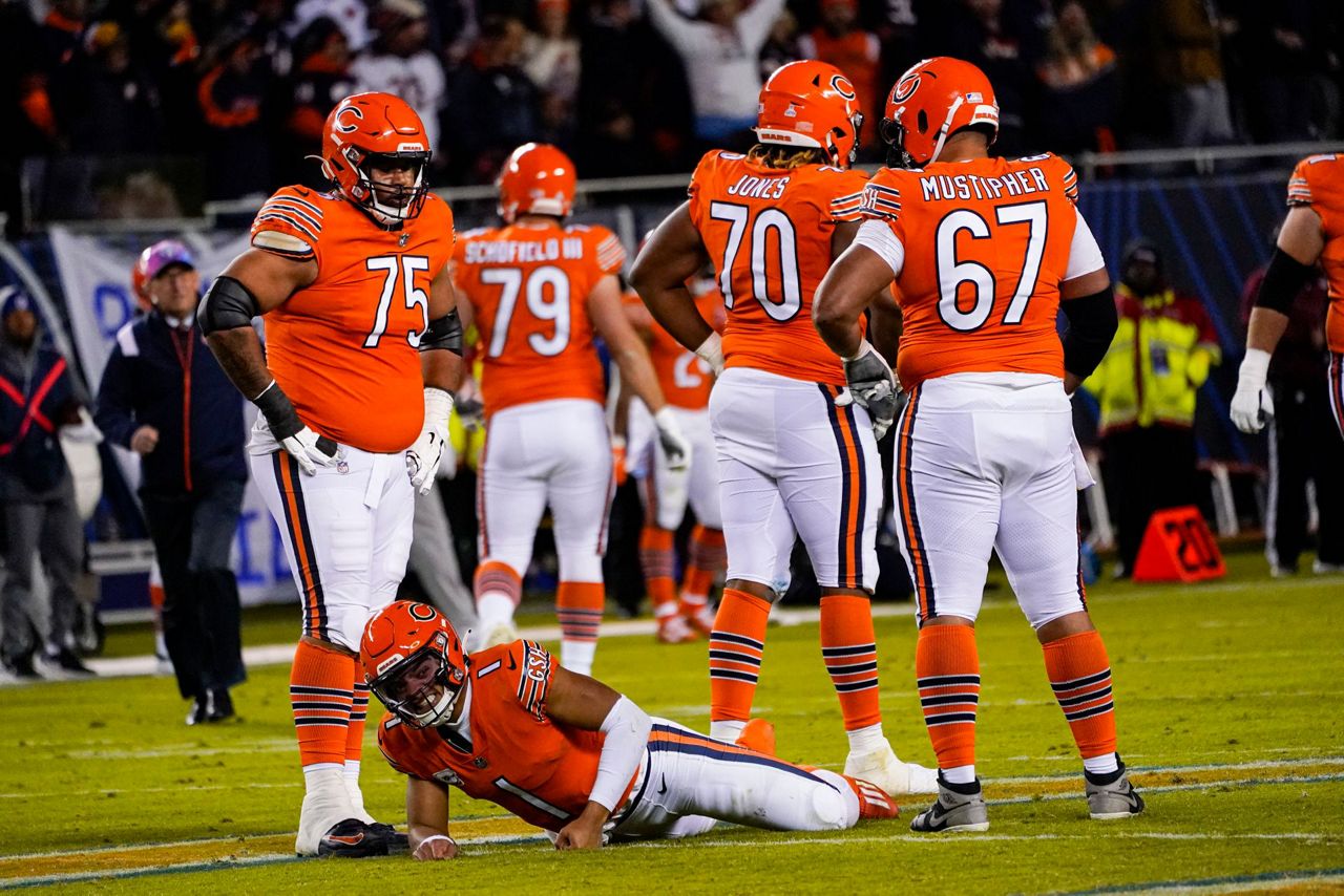 Muffed punt, Robinson TD lift Commanders over Bears 12-7