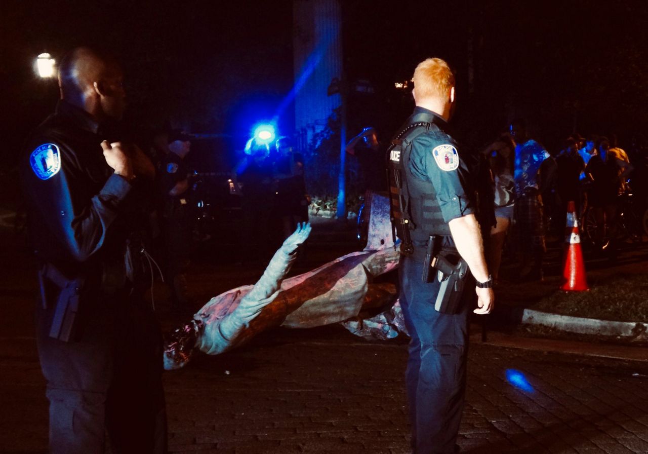 Jefferson Davis statue torn down in Richmond, Virginia
