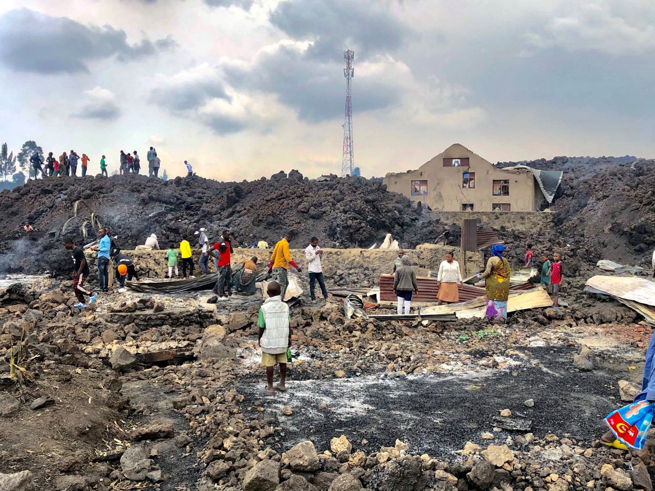 Congo volcano's lava flows short of regional capital