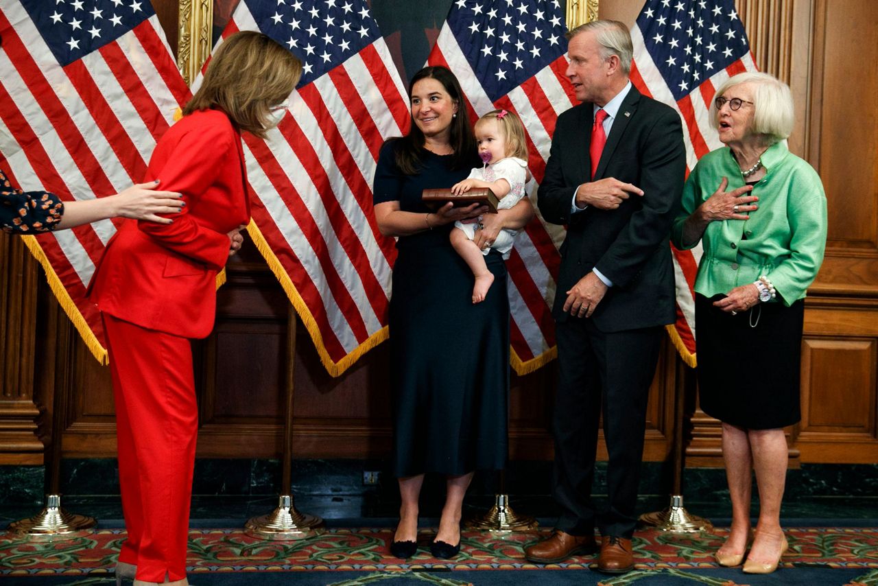 NY Republican Chris Jacobs sworn in as newest House member
