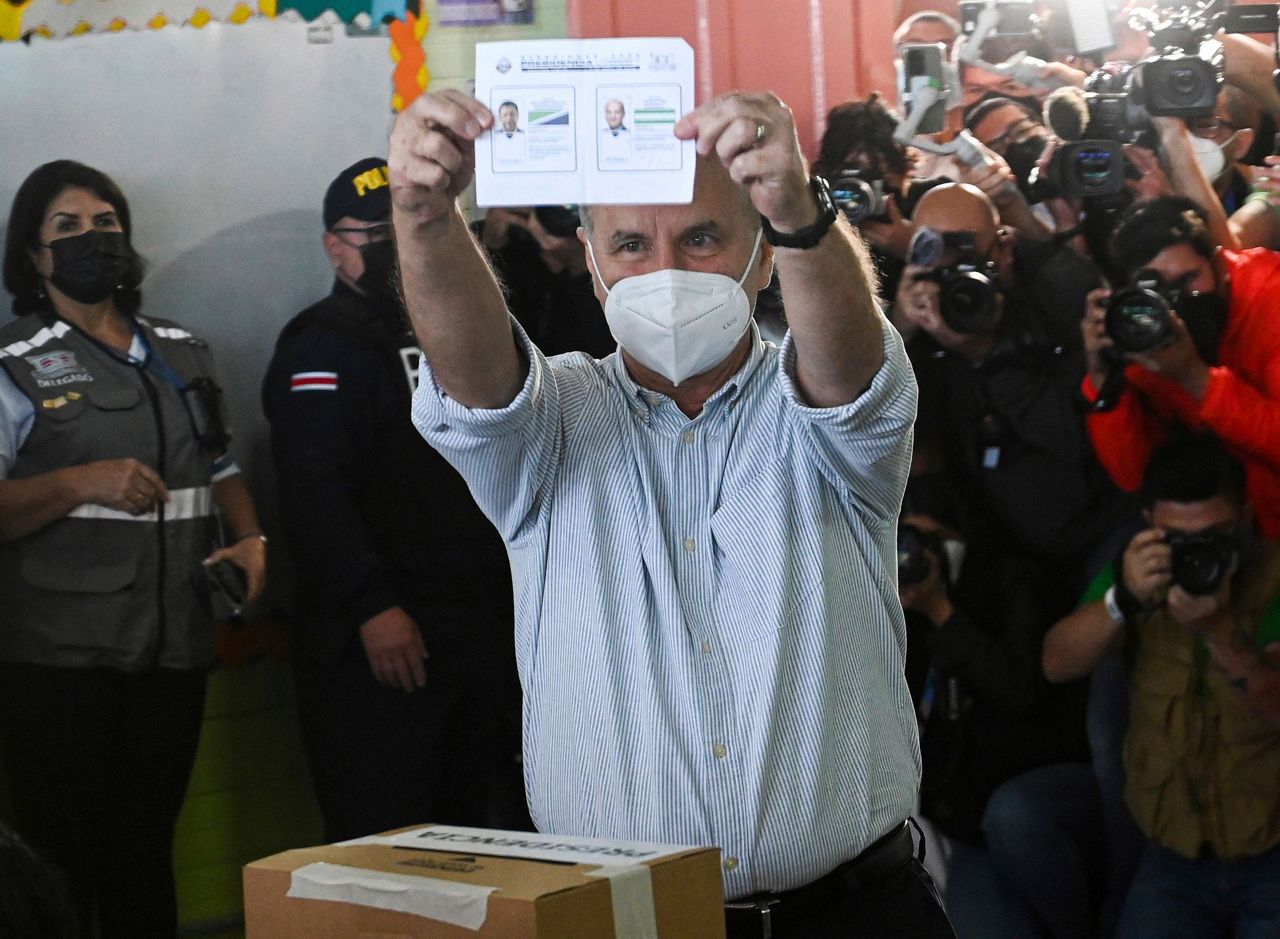 Ex-finance minister wins runoff to be Costa Rica's president