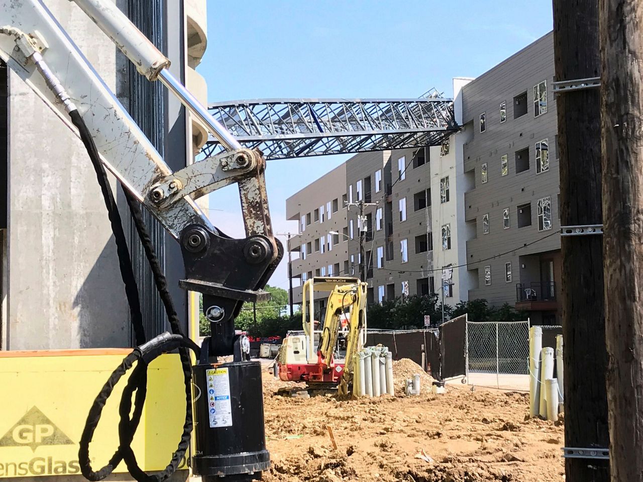 Dallas crane collapse victim identified as 29-year-old woman