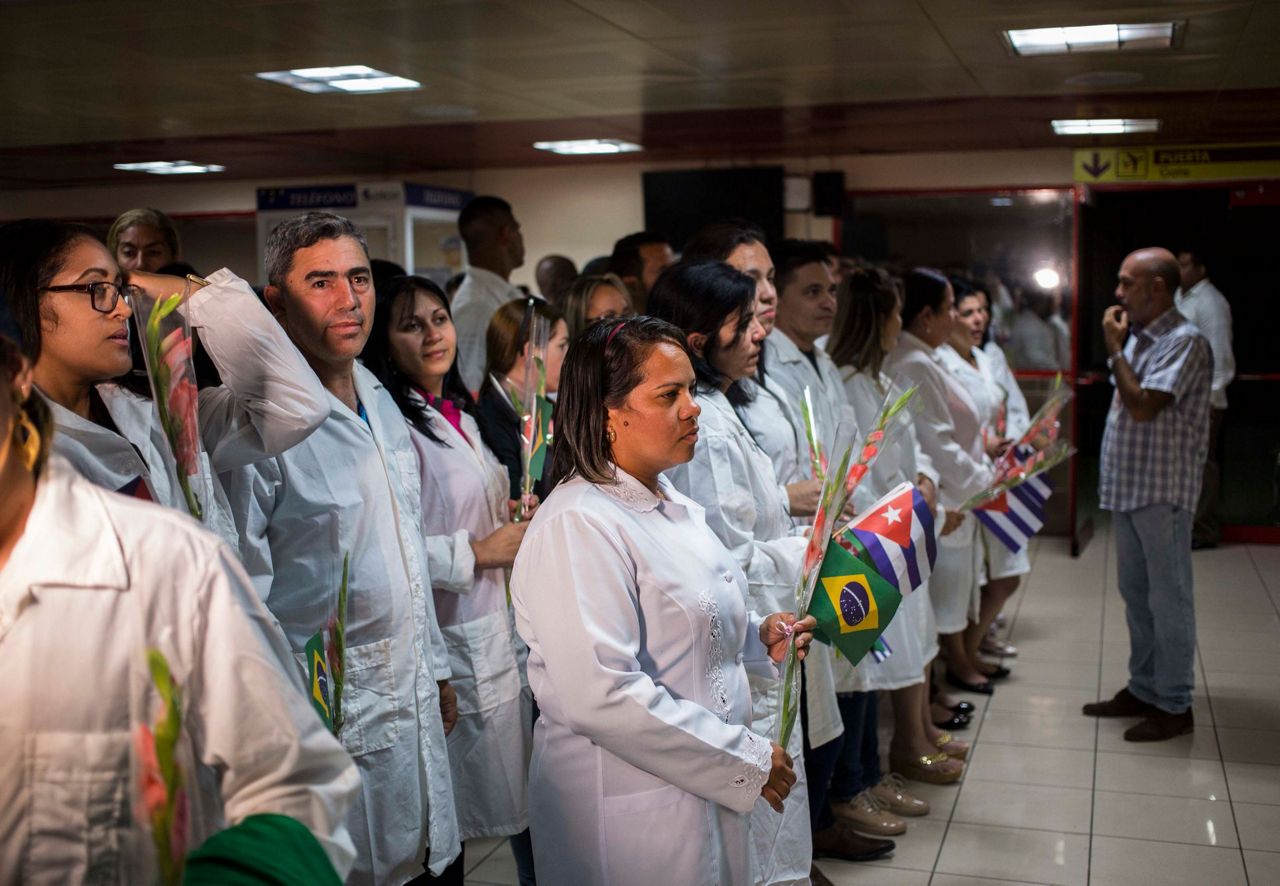 Cuban doctors land in Havana after program ends with Brazil