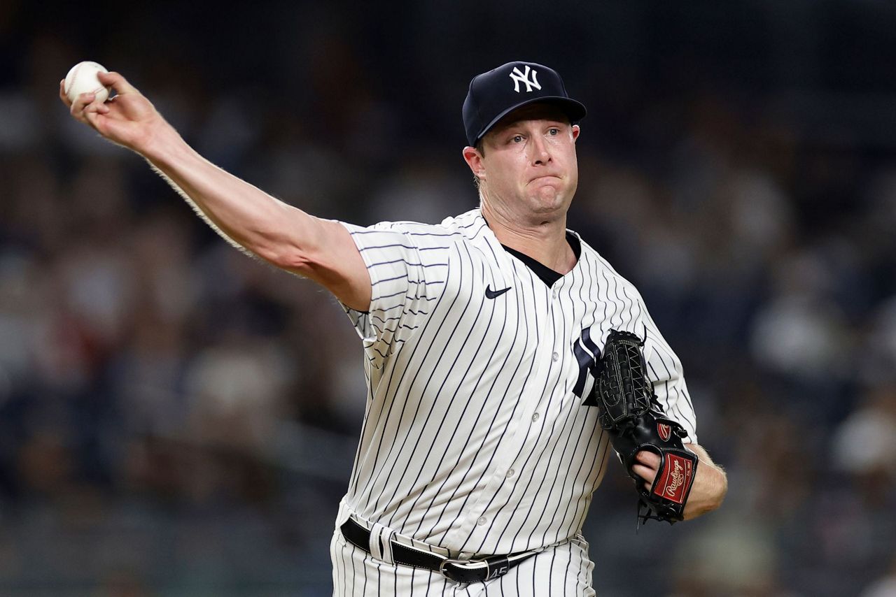 Blake Snell wins NL Cy Young Award, 7th pitcher to take home prize in both leagues