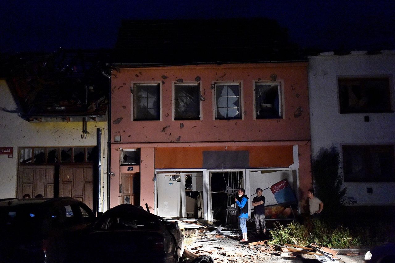 German vaccine center flooded, 5 injured by heavy hail